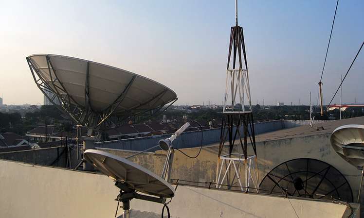 Picture gallery of the tsunami early warning system in the Indian Ocean ...